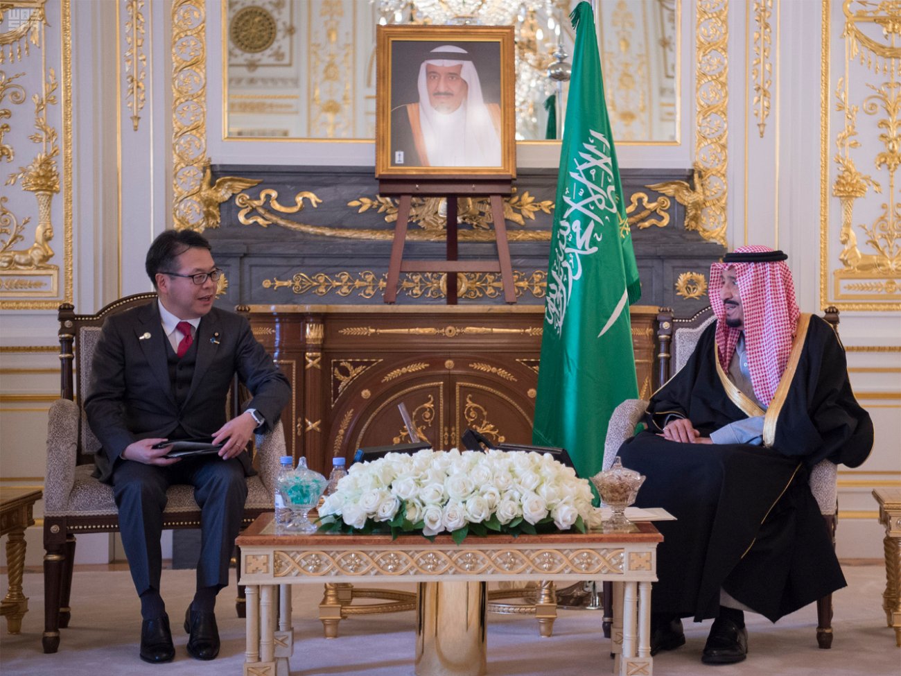Custodian of the Two Holy Mosques receives Japanese economy minister