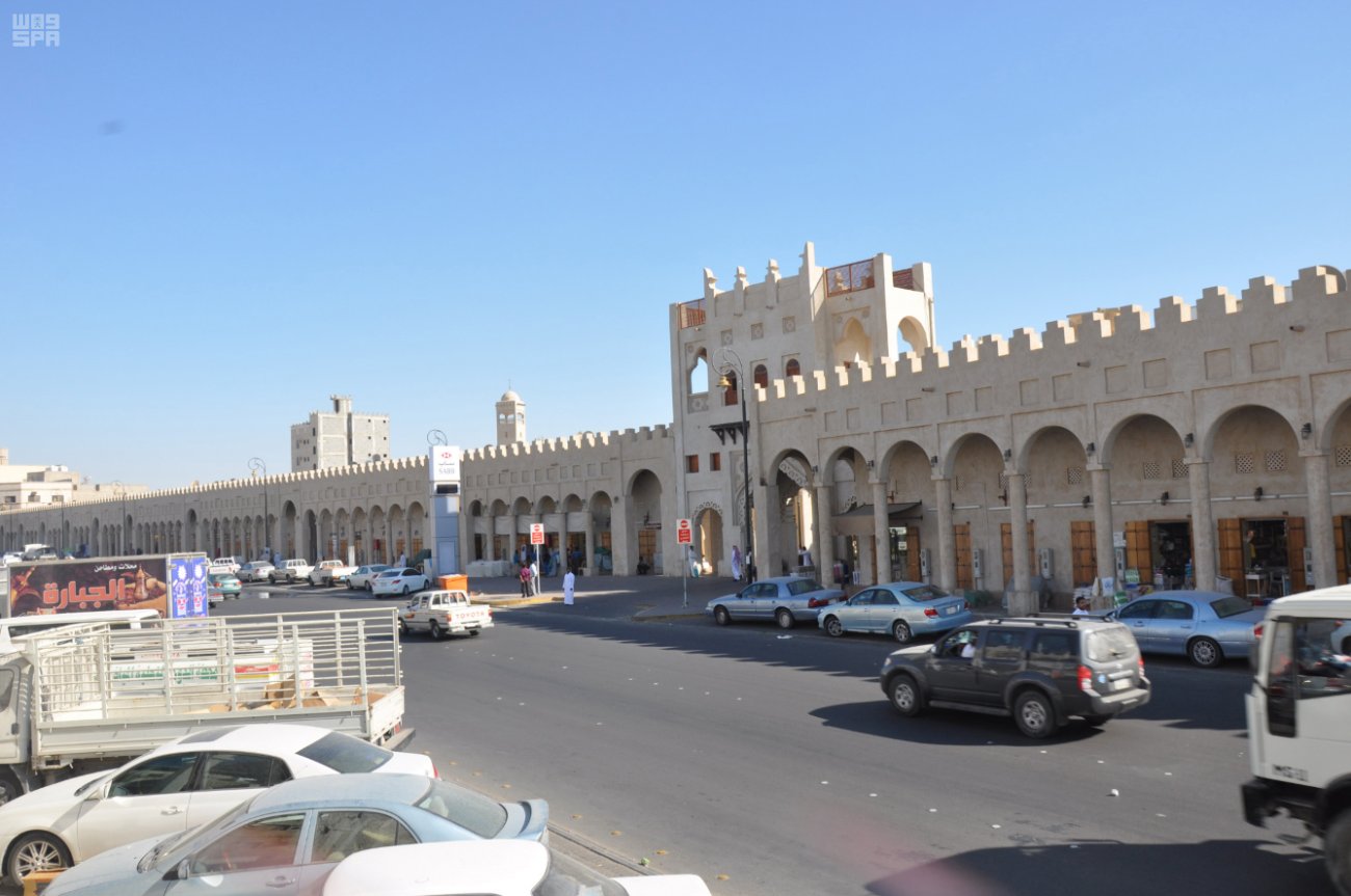 تقرير / سوق القيصرية يحكي قصصًا عمرها 196 عامًا نسجها أهالي الأحساء