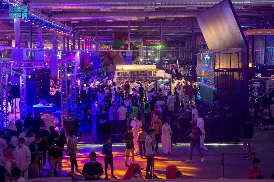 "Robots" Fighting Combat Wars By Visitors of Riyadh Season 2021