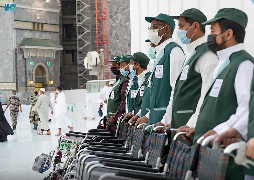 Presidency for Affairs of Two Holy Mosques Provides 8,000 Carts for ...