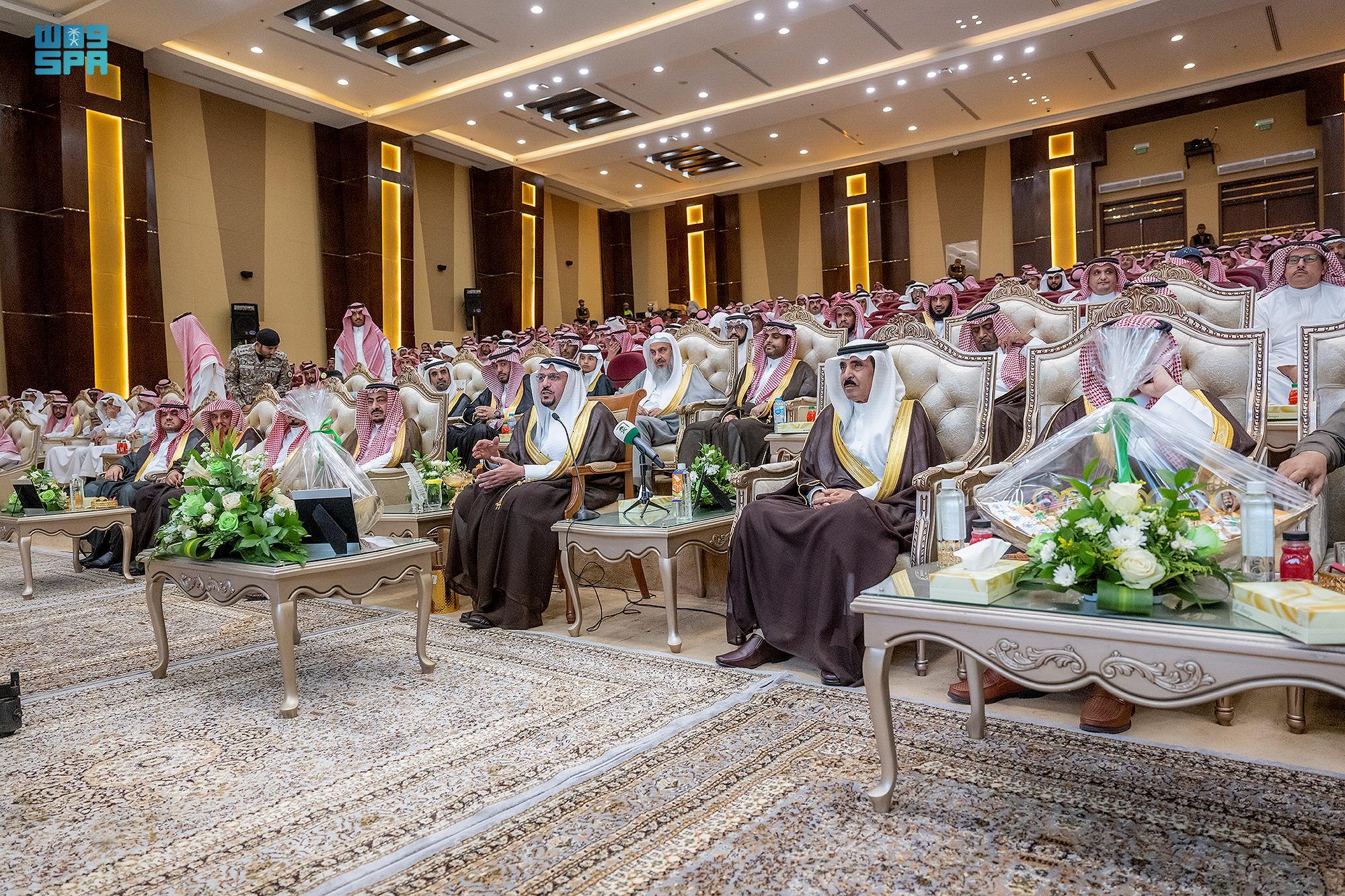 ثقافي سمو أمير القصيم يشدد على أهمية تثقيف وتوعية أبناء الوطن بتاريخ