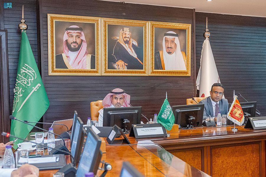 Sri Lankan Minister of Labor Meets with Saudi Business Owners
