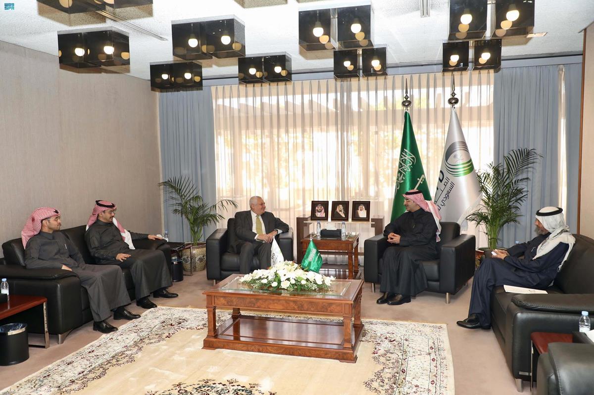 CEO of Saudi Fund for Development Receives CEO of ICIEC