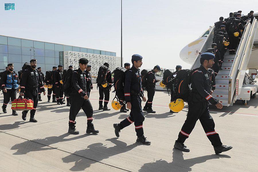 Carrying Search and Rescue Team, the Fourth and Fifth Saudi Relief ...