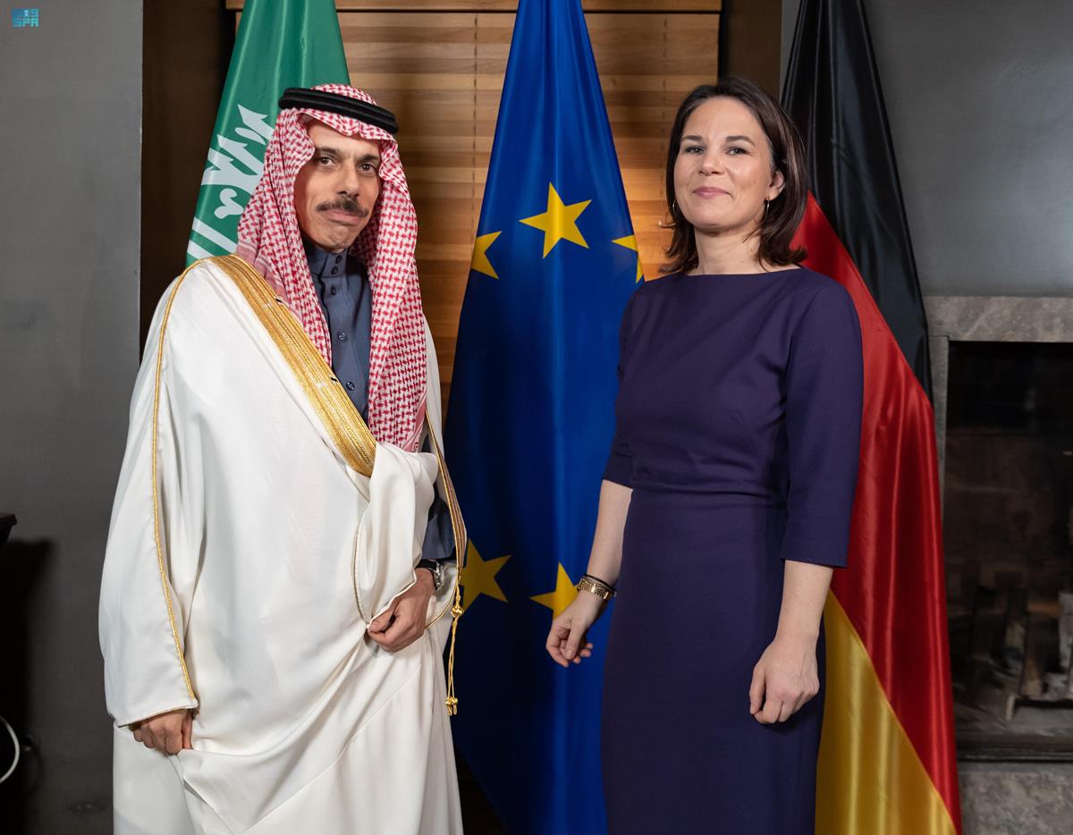 سياسي سمو وزير الخارجية يلتقي وزيرة الخارجية الألمانية