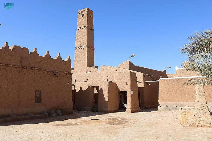 Riyadh's Historical Mosques: Tales of Past and Present