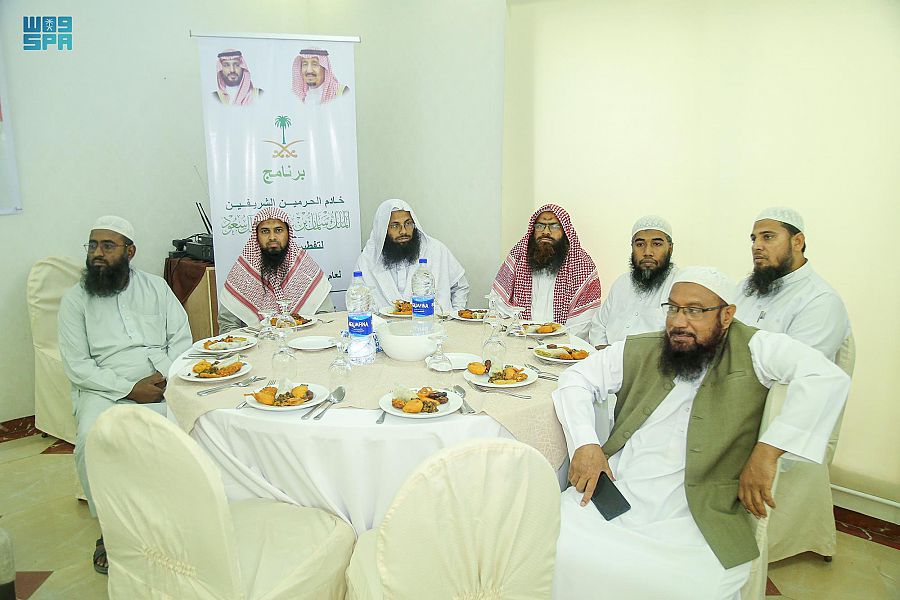 Islamic Affairs Ministry Holds Iftar Banquet in Bangladesh and Somalia ...