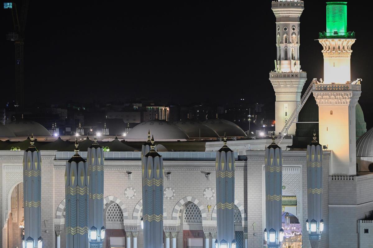 Prophet's Mosque Moving Domes .. Enormous Construction and Smooth Motion