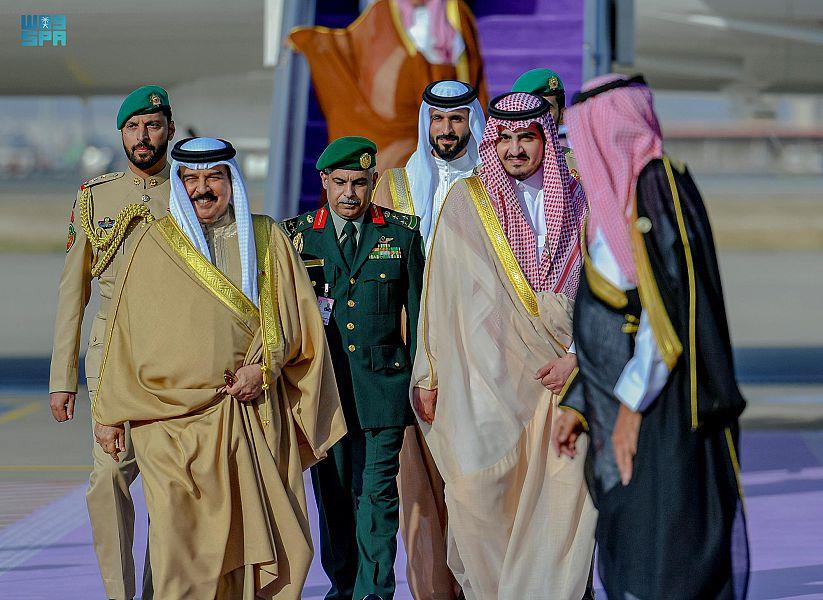 King of Bahrain Arrives in Jeddah to Participate in 32nd Arab Summit