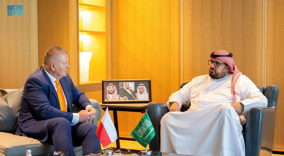 Saudi Minister of Economy and Planning and Polish Ambassador to Saudi ...