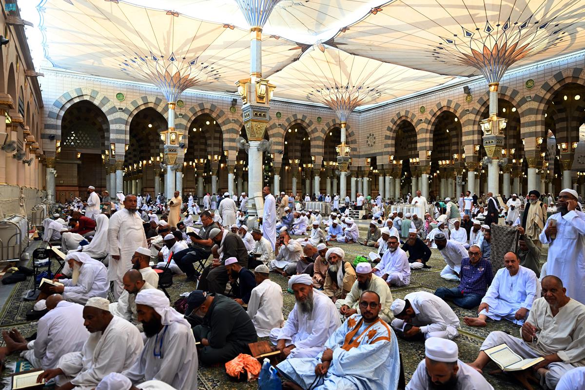 Over 383,000 Pilgrims Arrive in Madinah