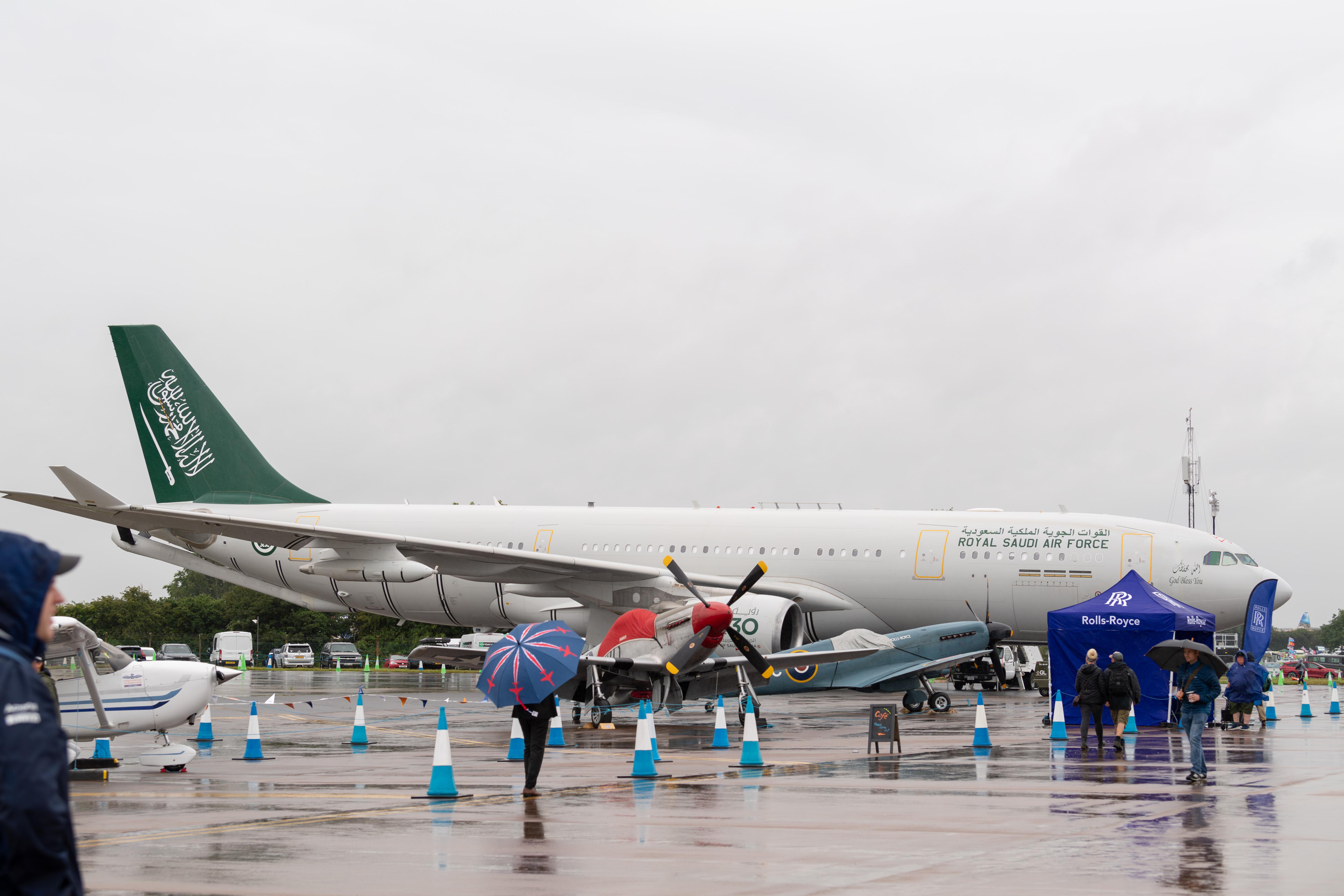 Saudi Falcons Aerobatic Performance Mesmerizes Audience at RIAT 2023
