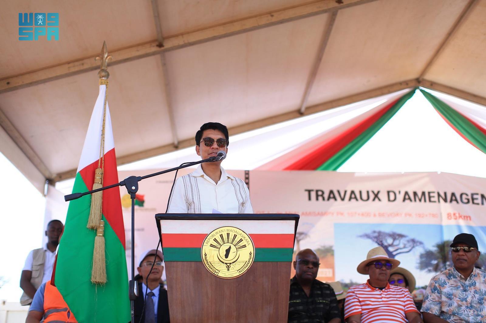 SDF Lays Corner Stone for Mangoky Bridge in Madagascar