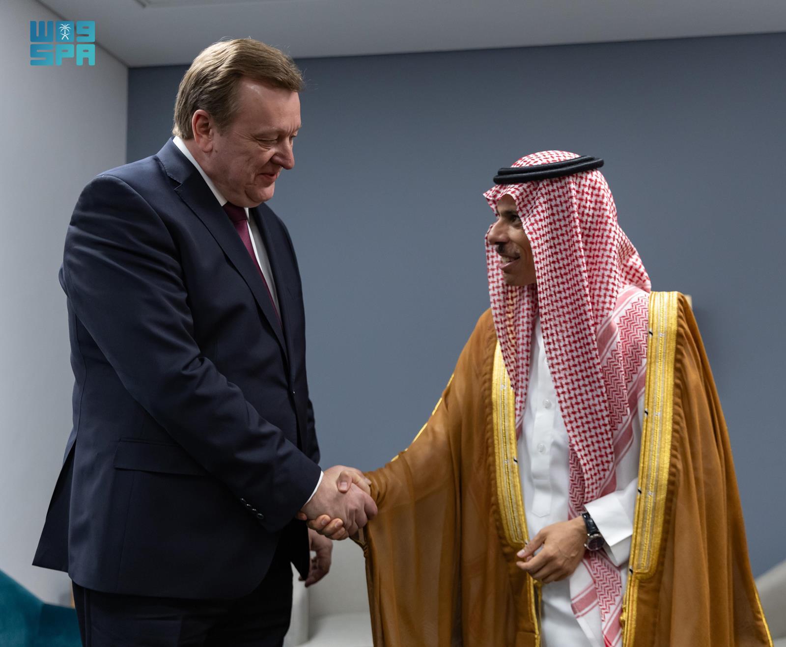 Le ministre des Affaires étrangères rencontre le ministre des Affaires ...