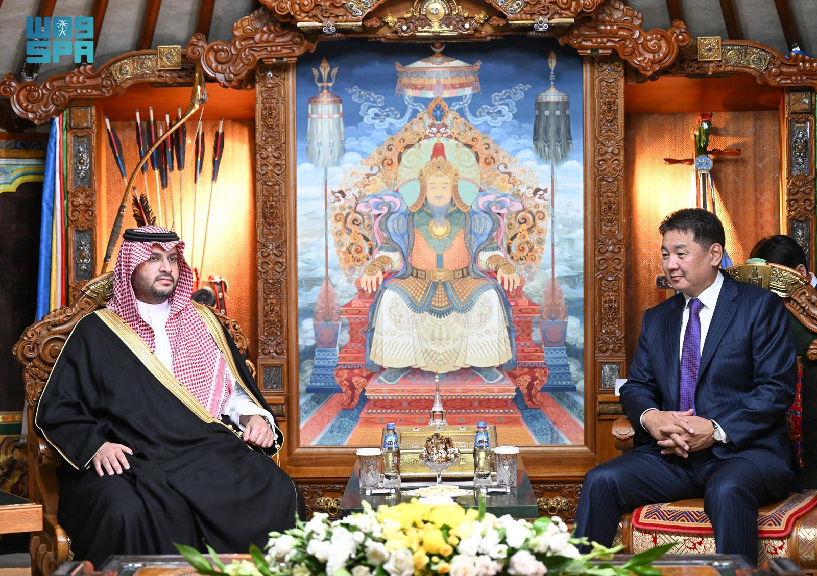 Le Président de la Mongolie reçoit le Prince Turki bin Mohammed bin Fahad