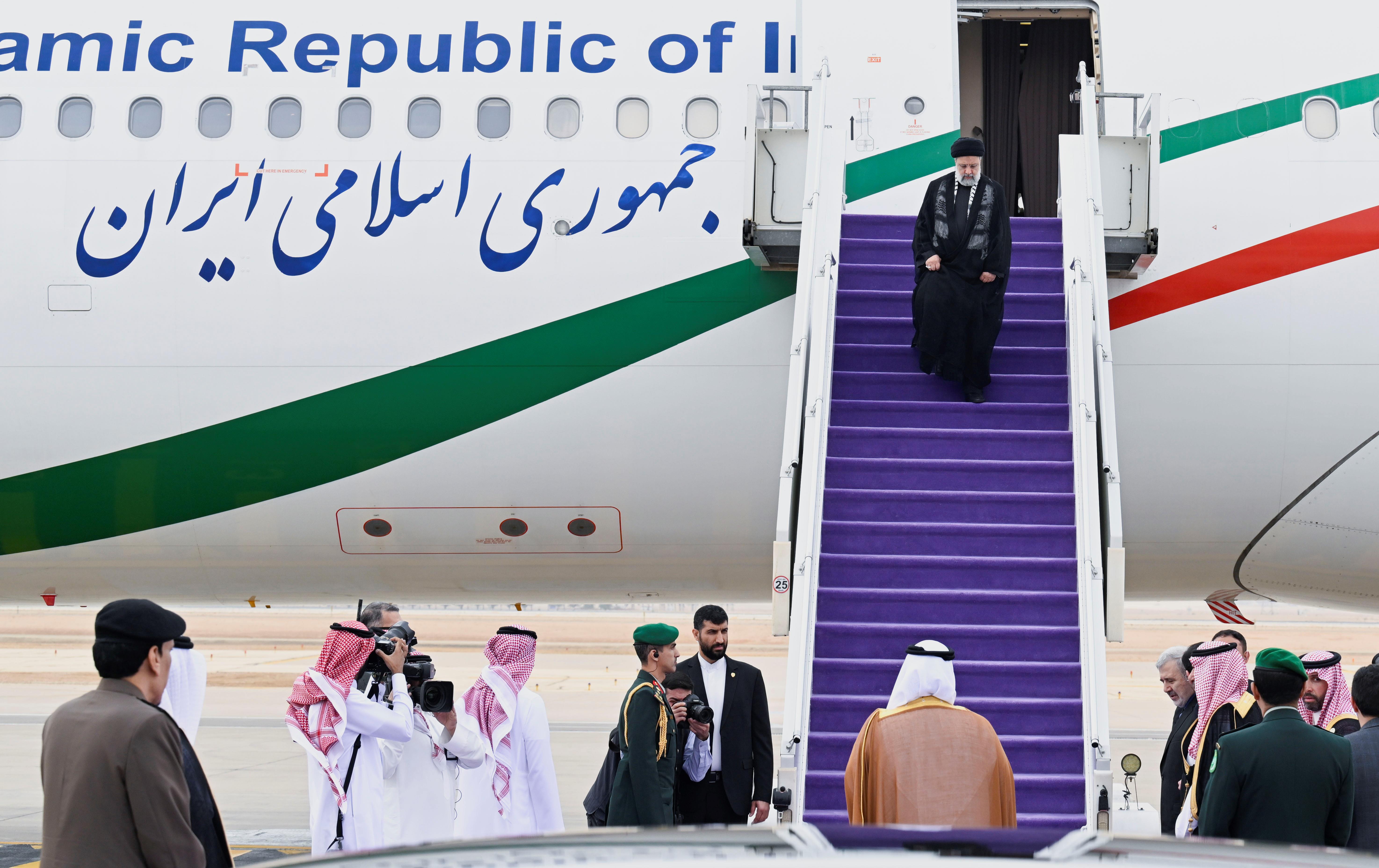 Iranian President Arrives in Riyadh for the Joint Arab Islamic ...