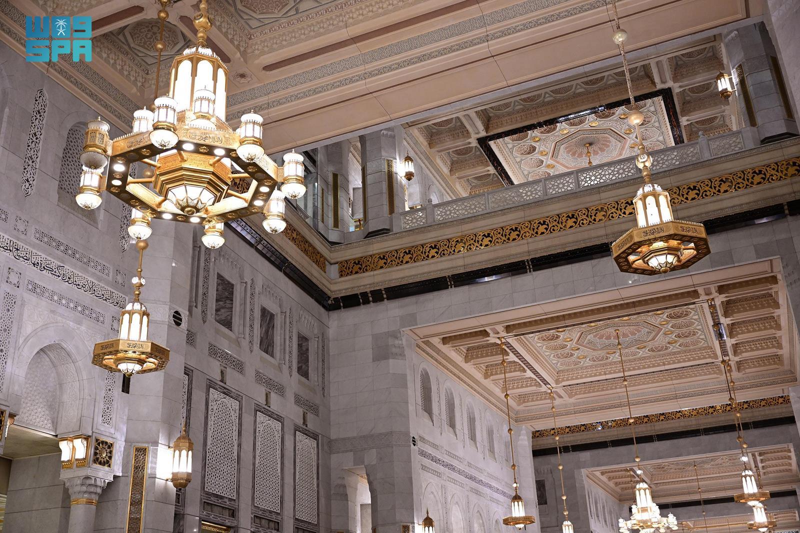 SPA Lens Captures the Beauty of Islamic-style Chandeliers at the Grand ...