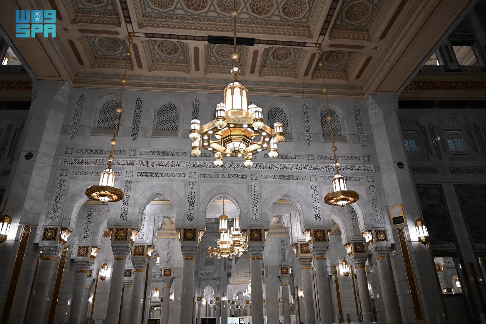 SPA Lens Captures the Beauty of Islamic-style Chandeliers at the Grand ...