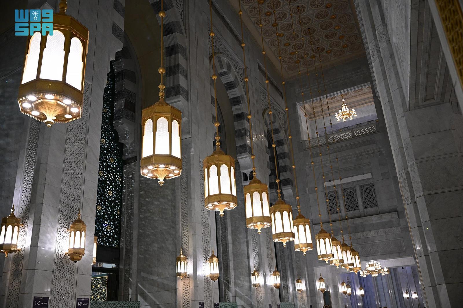SPA Lens Captures the Beauty of Islamic-style Chandeliers at the Grand ...