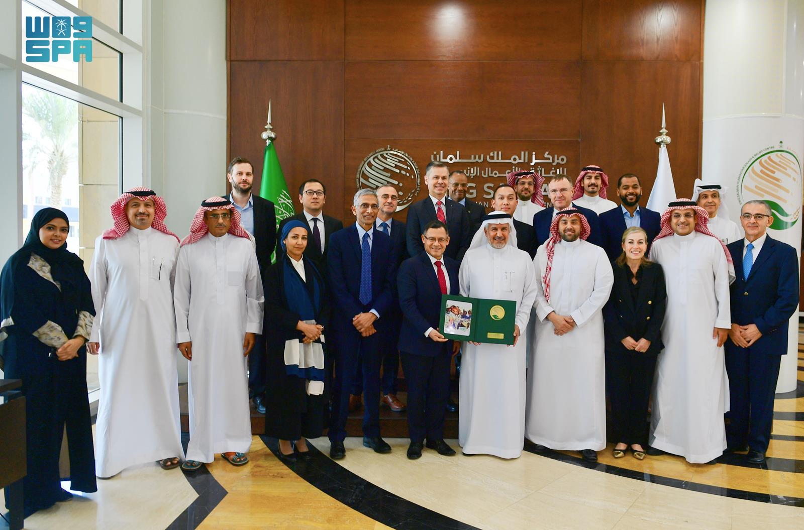 KSrelief Supervisor General Meets with World Bank Group Executive Board ...