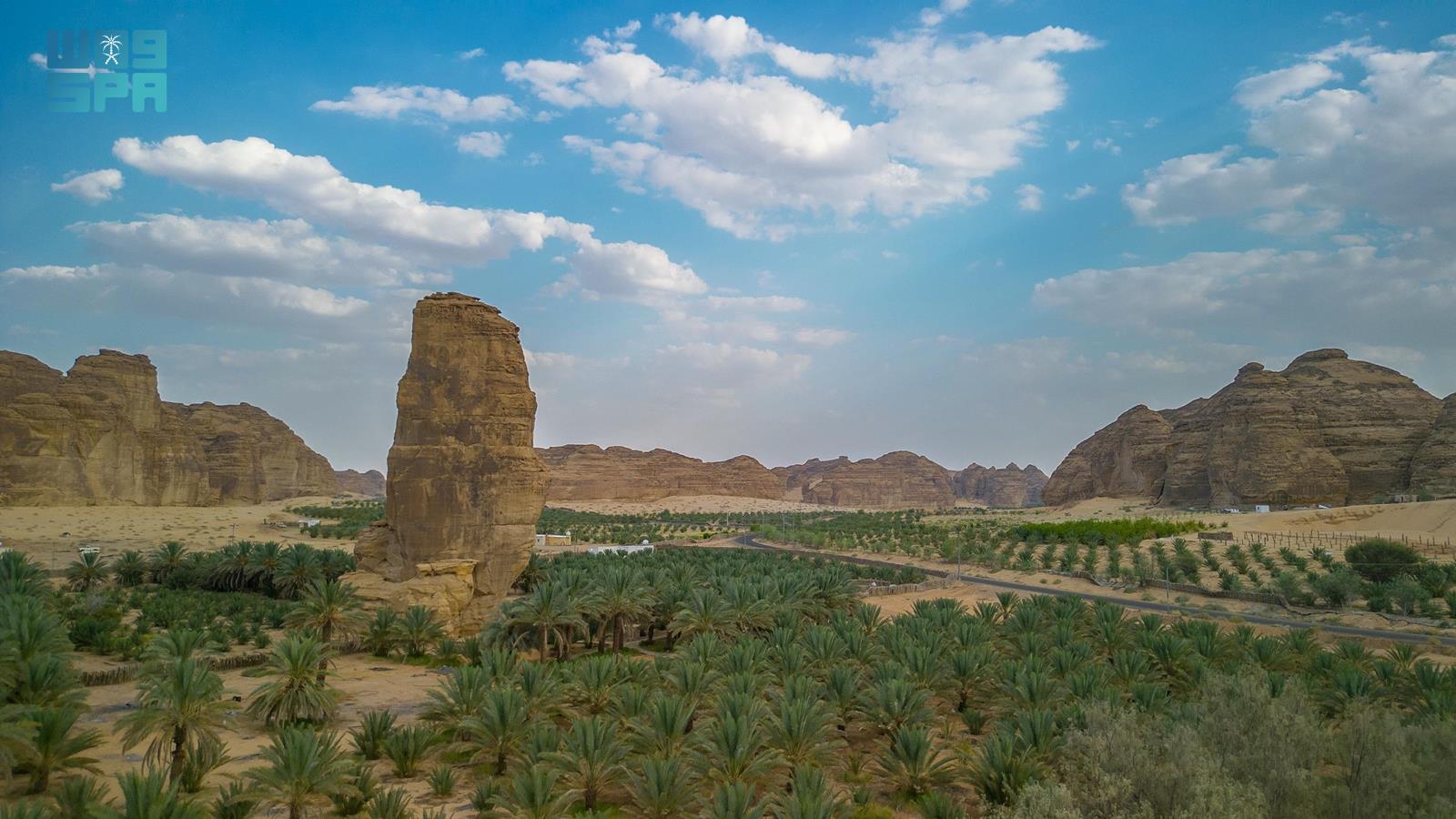 AlUla, with Its High Mountains and Dense Palm Trees, Forms a Fabuouls ...