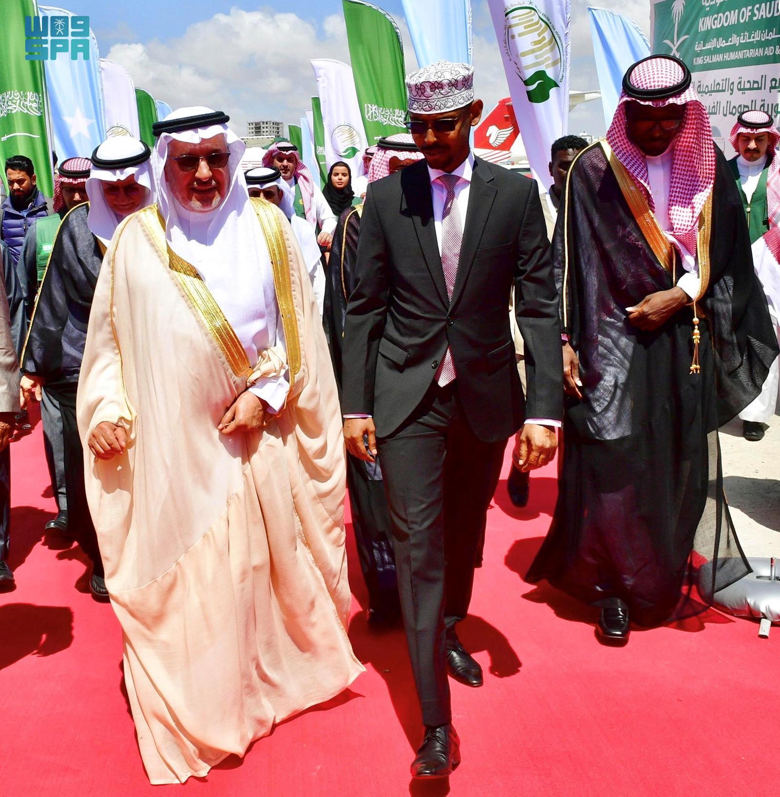 Dr. Abdullah Al-Rabeeah arrive en Somalie pour inaugurer des projets ...