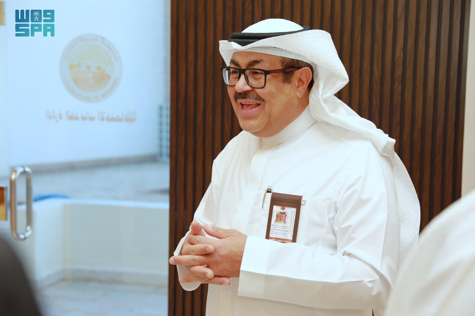 ثقافي الرئيس التنفيذي للهيئة الملكية بينبع يتفقد المركز الثقافي