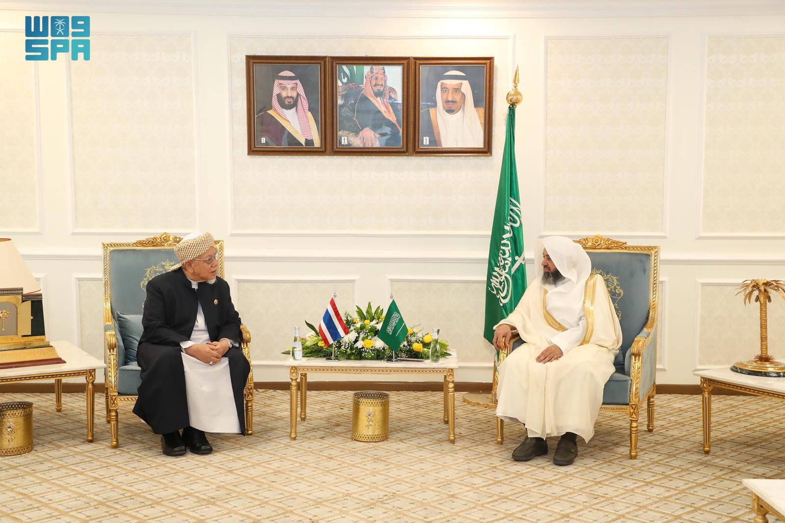 Ministry of Islamic Affairs Official Meets with Sheikhul Islam of Thailand