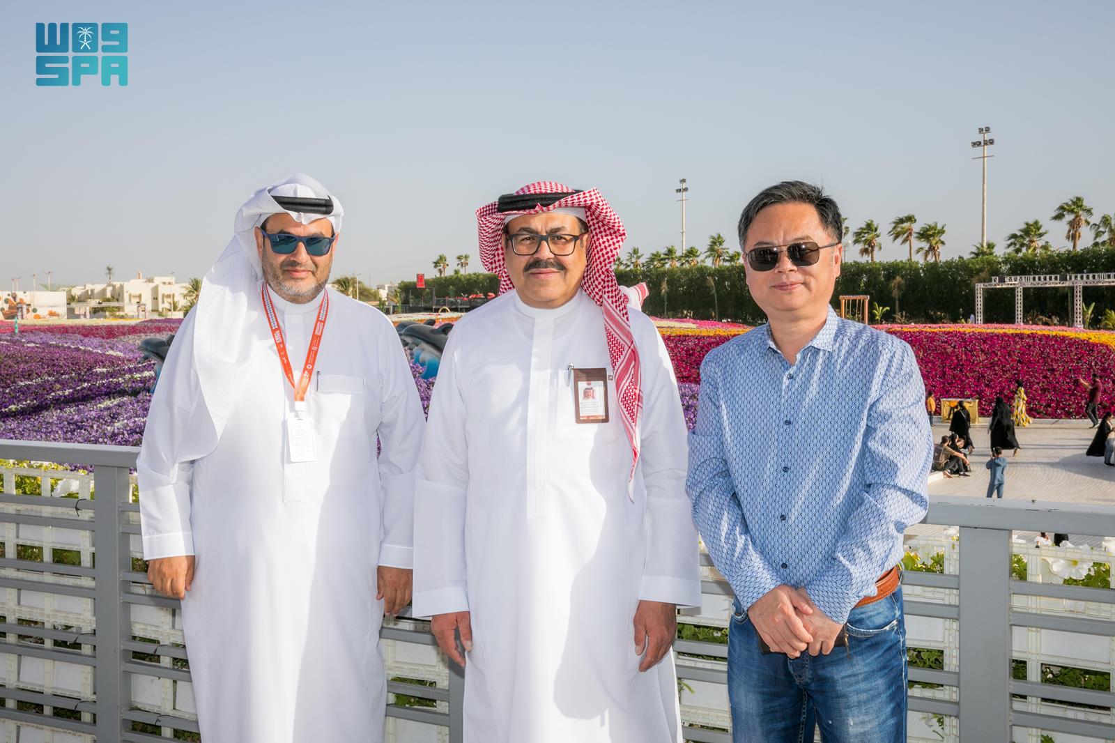 Chinese Ambassador to KSA Admires Yanbu Flower, Garden Festival | Leaders