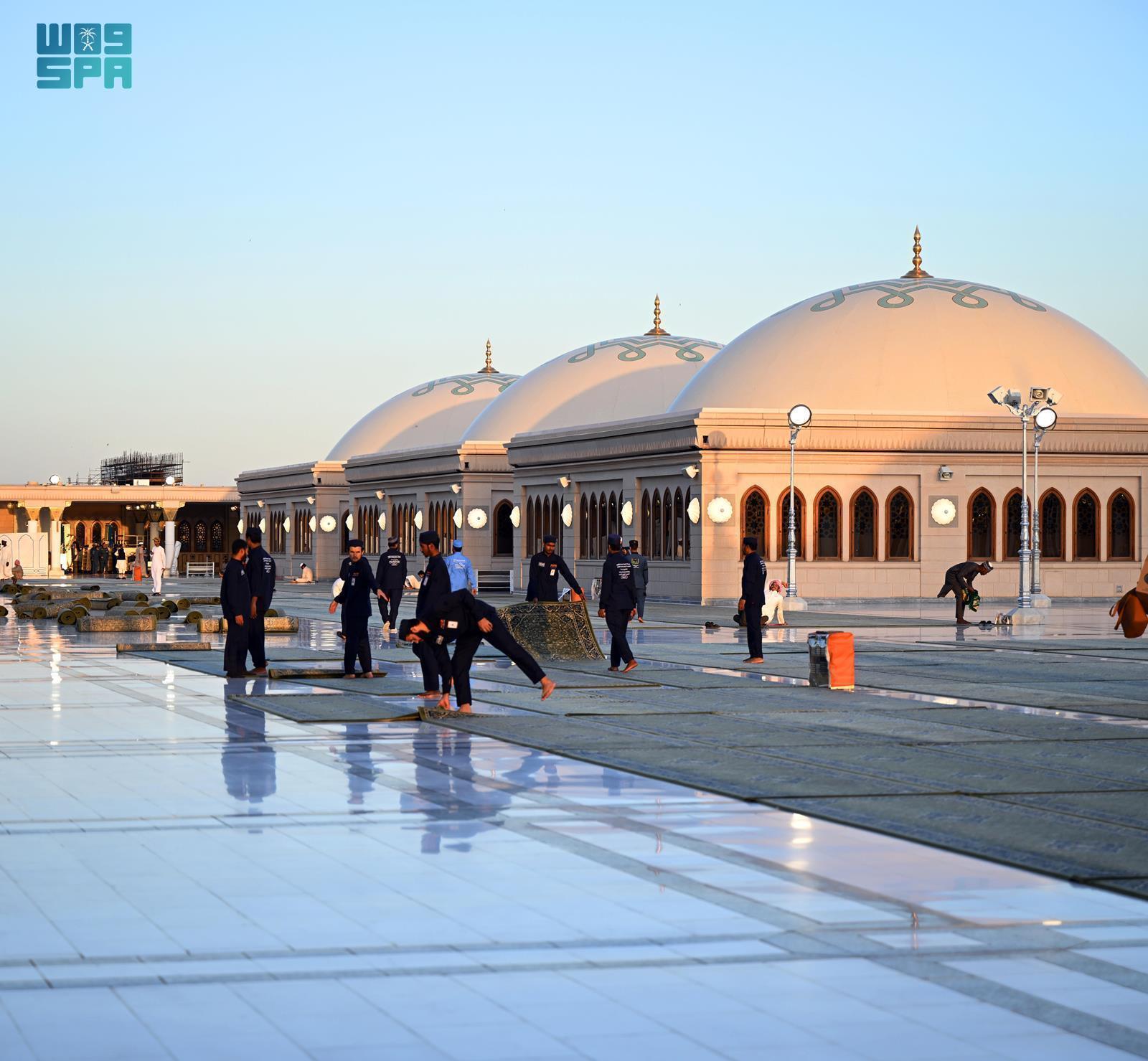Saudi Wise Leadership Provides Great Services to Prophet’s Mosque