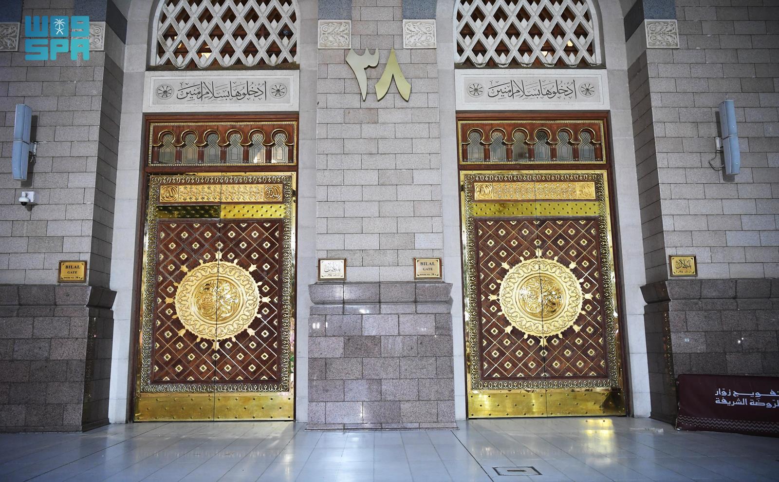 Doors of Prophet's Mosque: Distinctive Designs Reflecting Care and ...