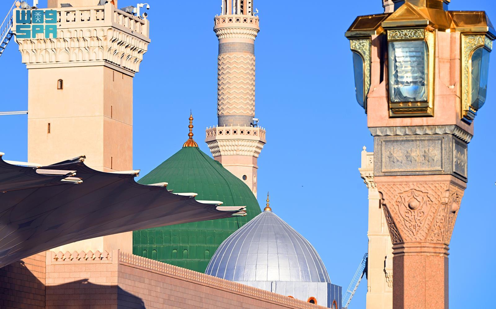 Prophet's Mosque Moving Domes – A Stunning Feat of Engineering