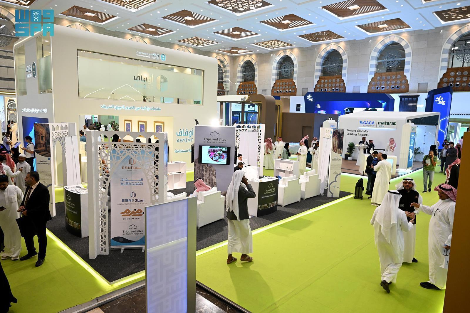 More Than 100 Pavilions Showcase Services for Umrah Performers and ...