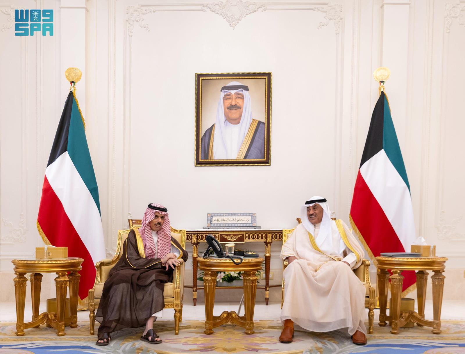 Crown Prince of Kuwait Receives Saudi Foreign Minister