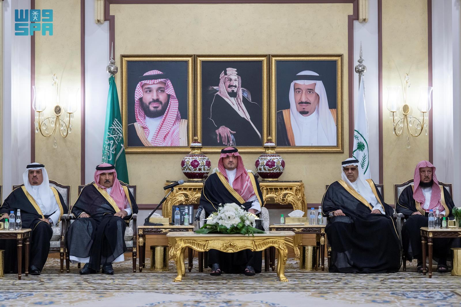 Prince Abdulaziz bin Saud Meets with Senior Officials from the Ministry ...