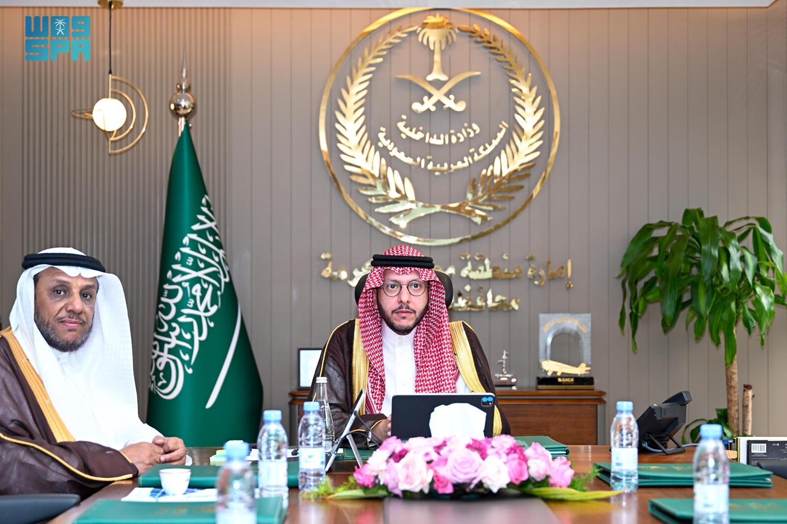 Governor of Taif Reviews Hajj Preparations at the Governorate Health ...