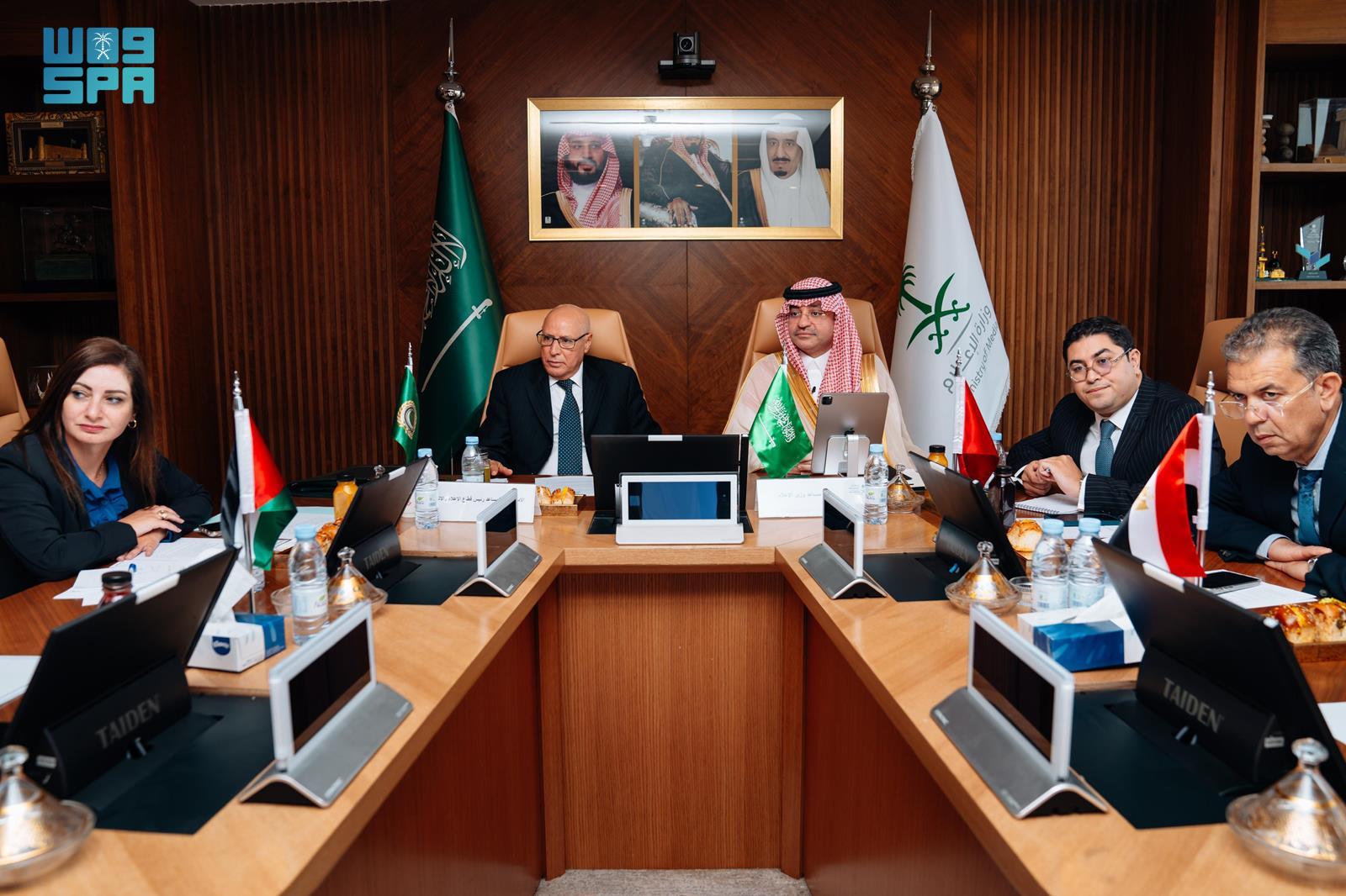 عام / السعودية ترأس الاجتماع الثاني للفريق العربي التفاوضي مع شركات ...