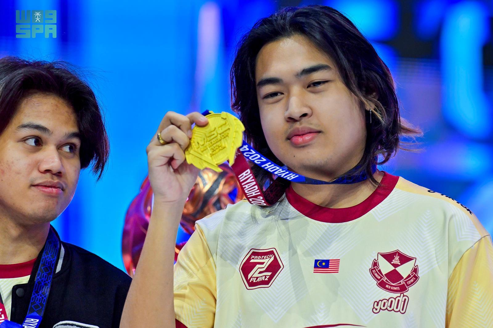 Malaysian Selangor Red Giants Team Wins Third Esports World Cup Title