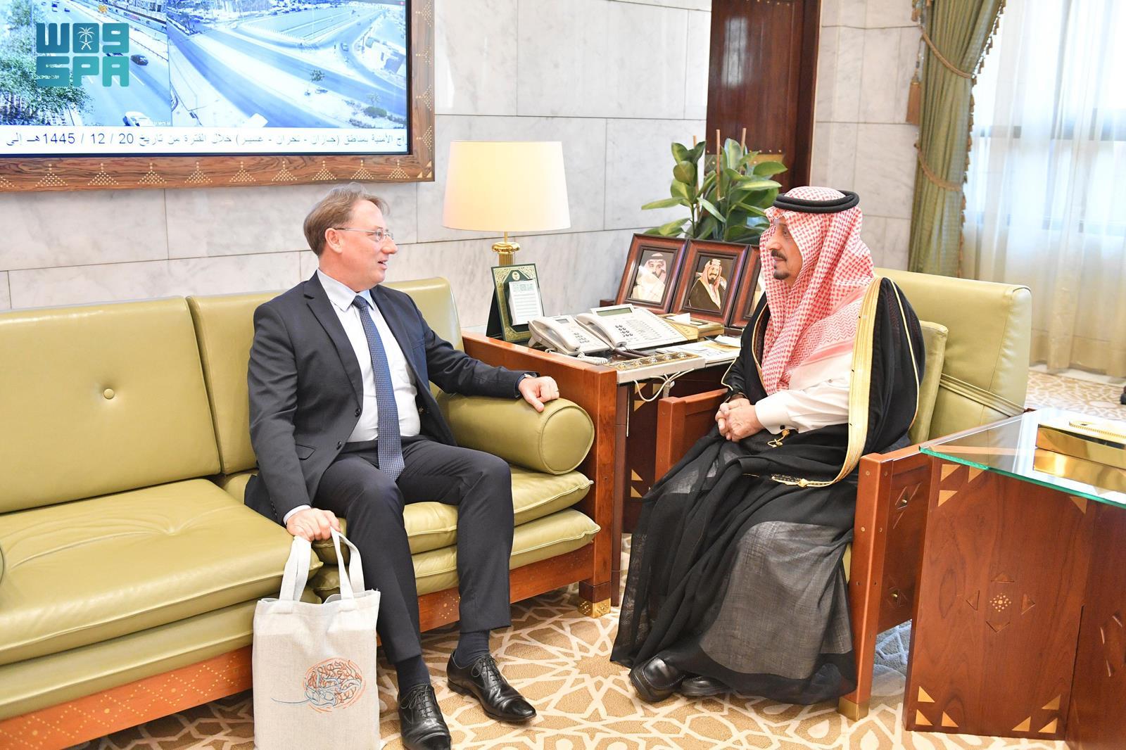 Riyadh Governor Receives French Ambassador to Saudi Arabia