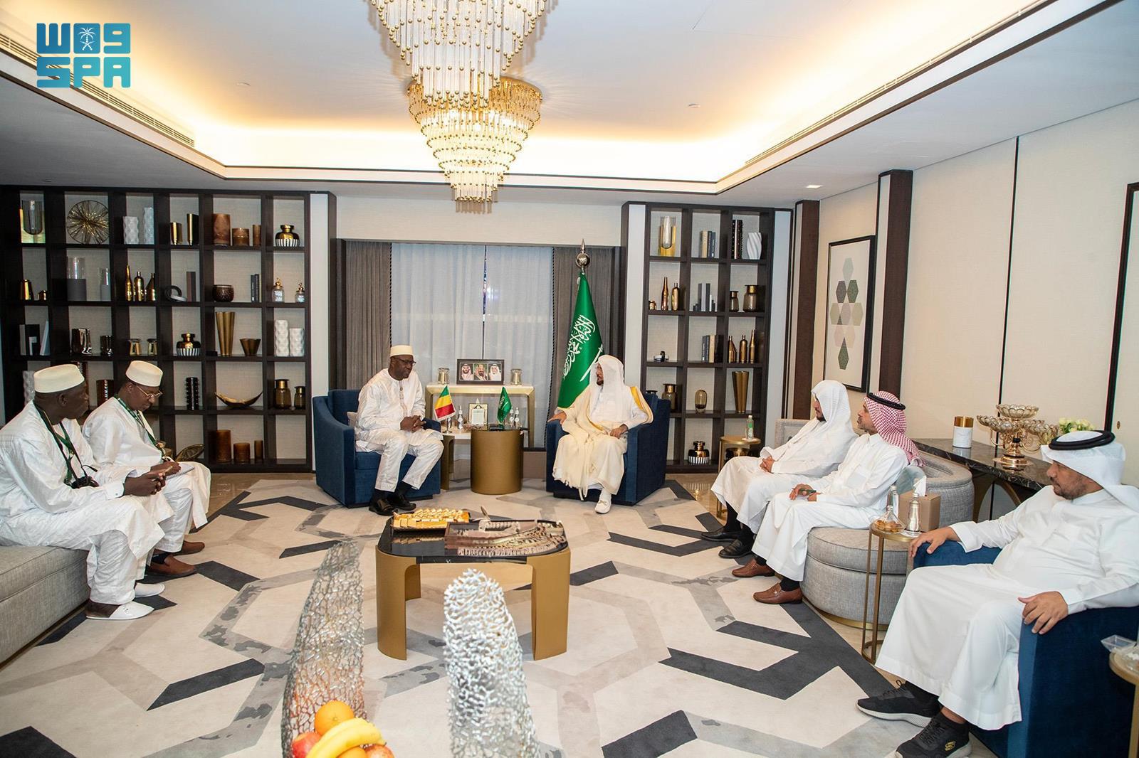 Minister of Islamic Affairs Meets with Religious Affairs Ministers of ...