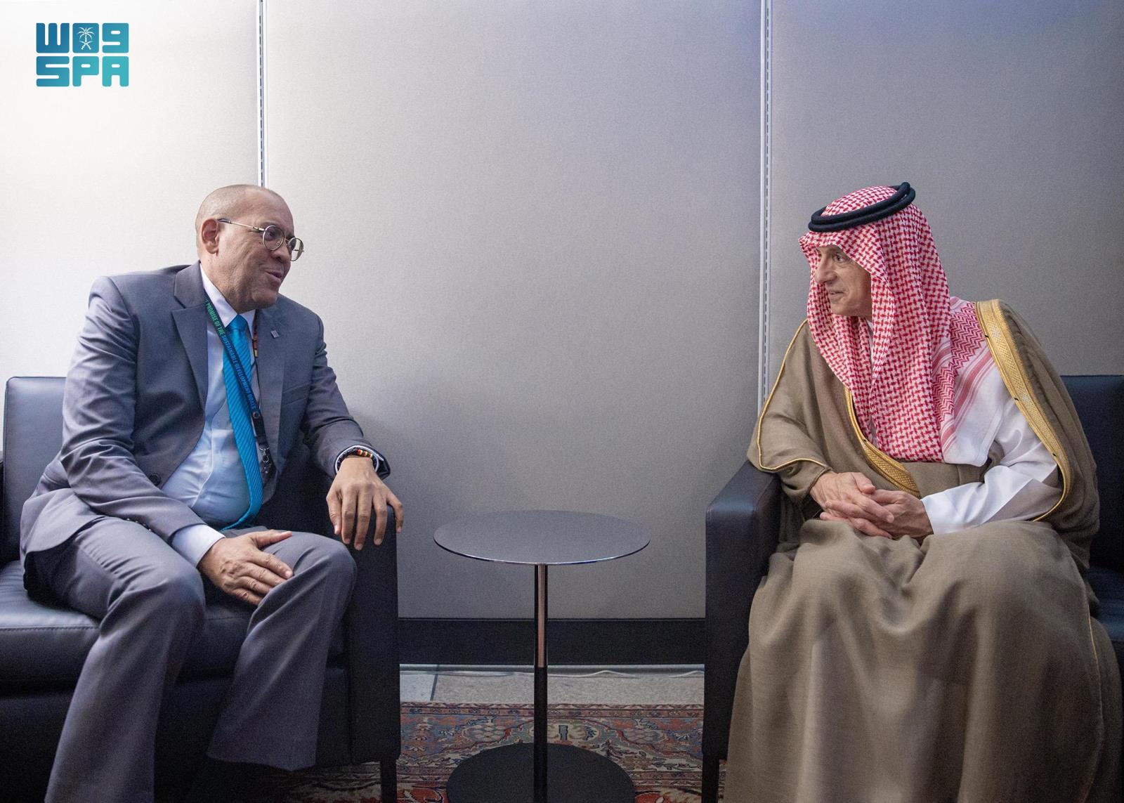 سياسي / وزير الدولة للشؤون الخارجية يلتقي وزير الخارجية والتجارة ...