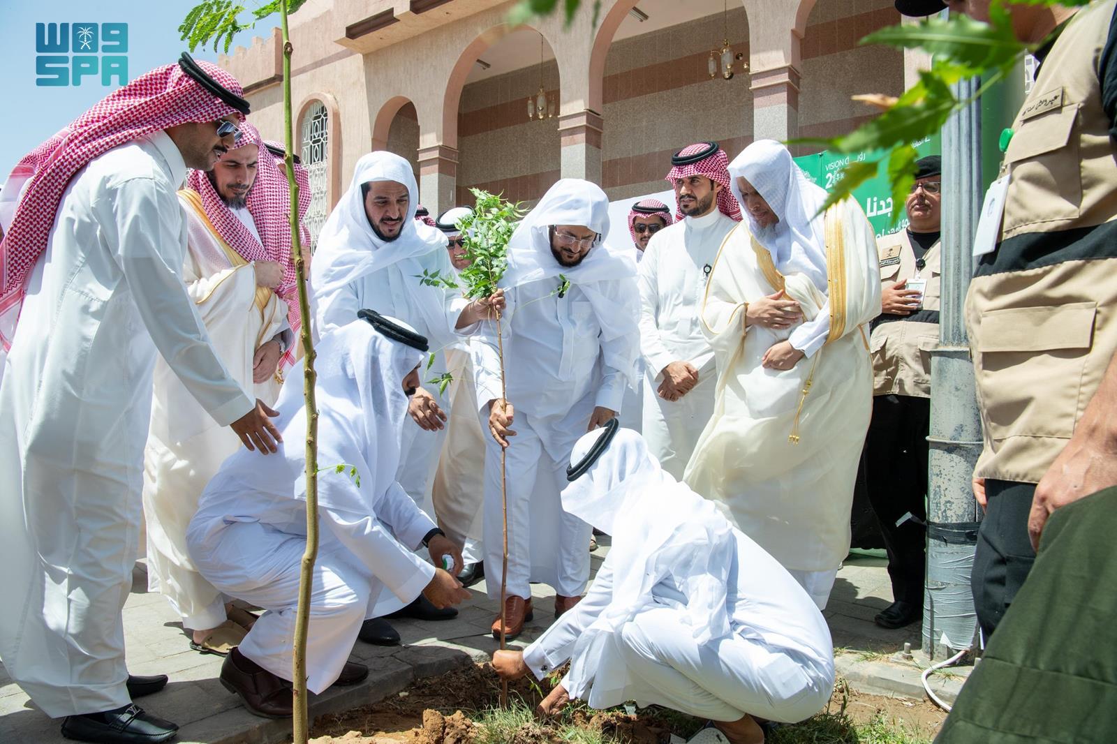 Islamic Affairs Minister Launches Tree-Planting around Najran Mosques ...