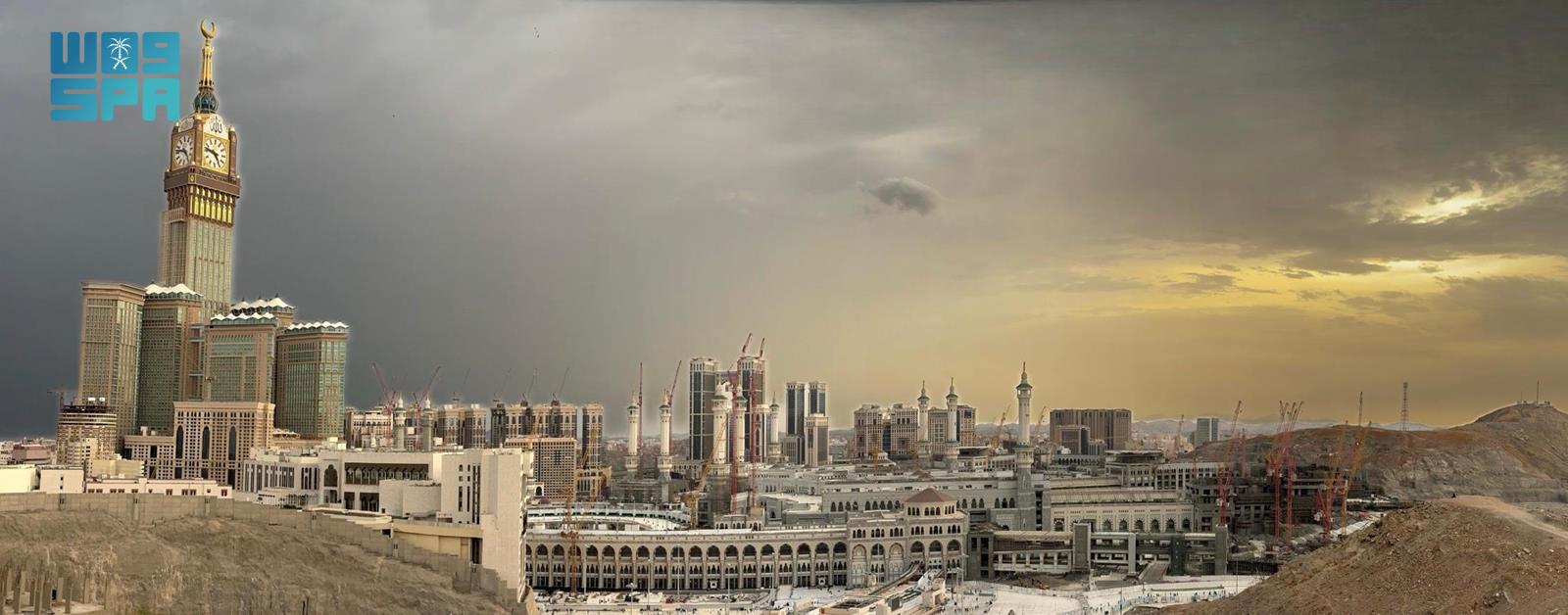 Jabal Khandama : Historical Landmark, Destination for Viewing Grand ...