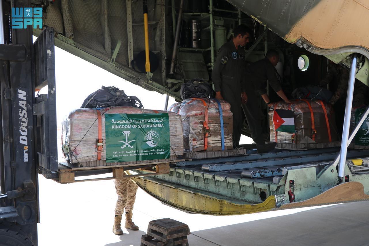 Saudi Arabia Continues to Airdrop Food Aid in Gaza in Collaboration ...