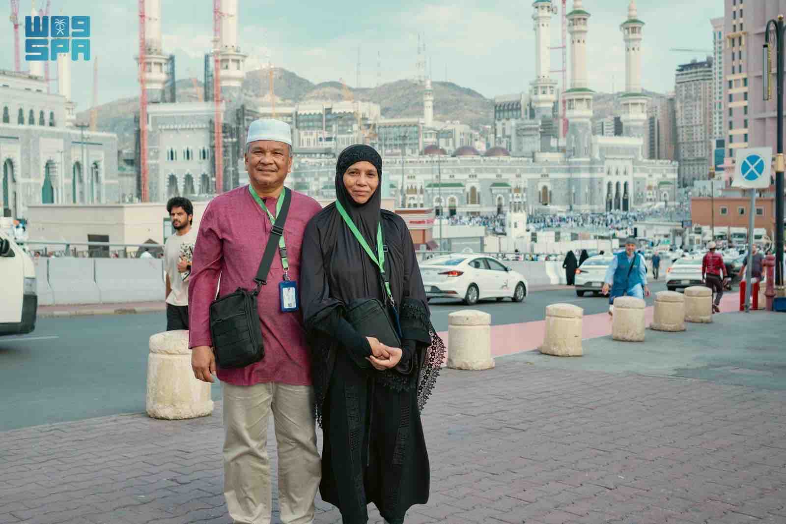 Guests of Custodian of Two Holy Mosques Program Perform Friday Prayer ...