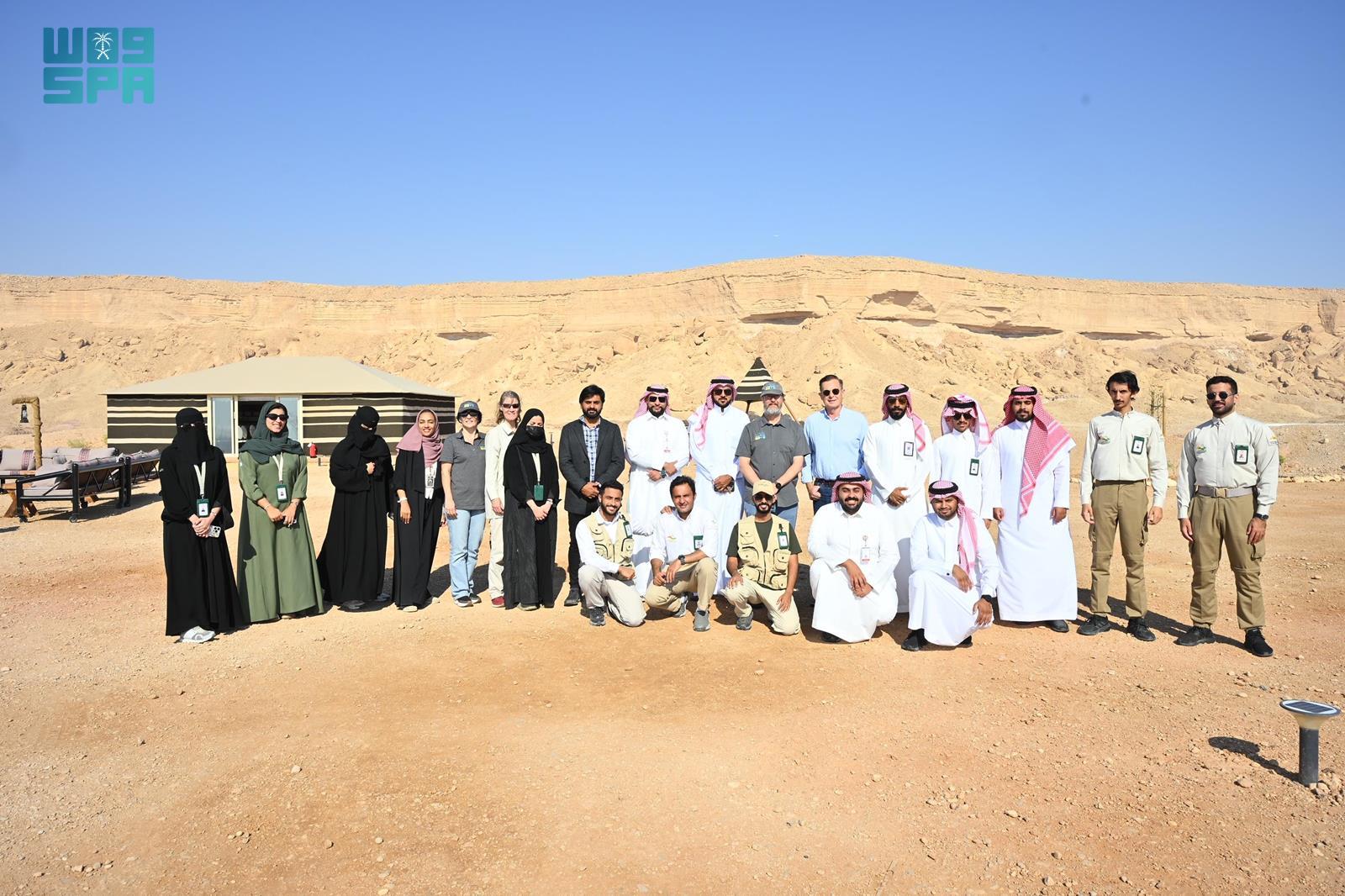 بيئي / ورشة عمل تتناول أجهزة تتبع الحياة الفطرية في محمية الملك خالد ...