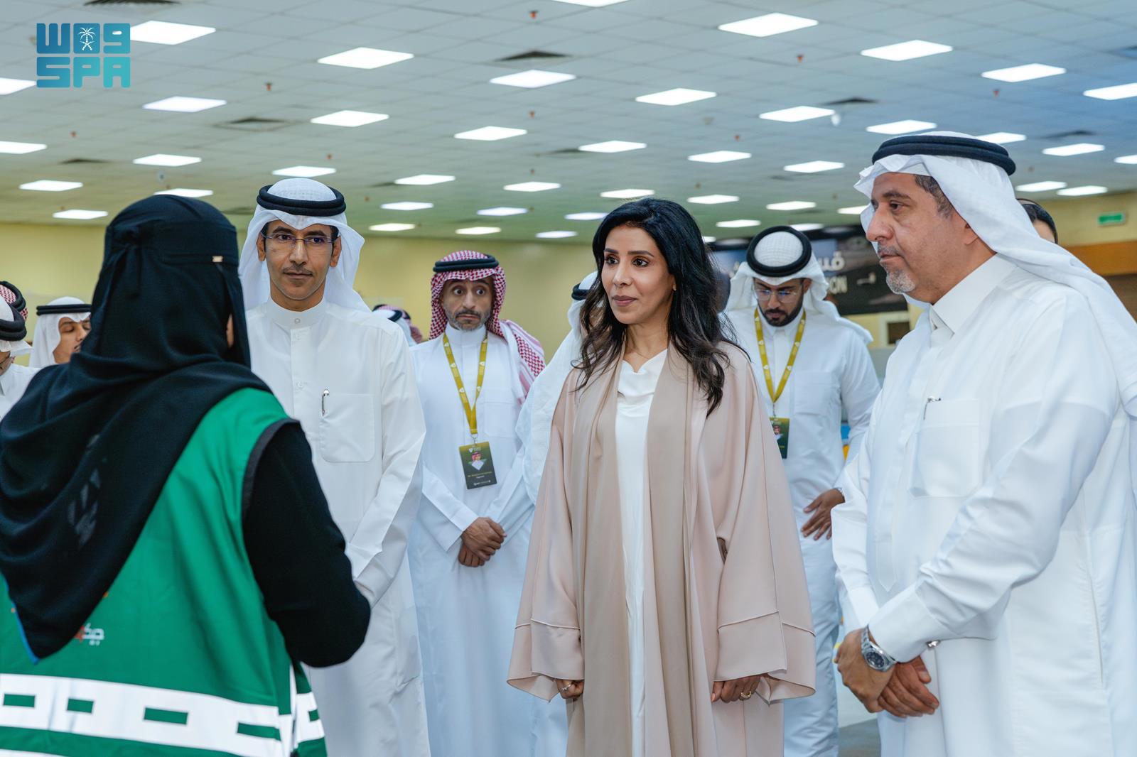 Kuwaiti Minister of Public Works Visits Saudi Road Research and ...