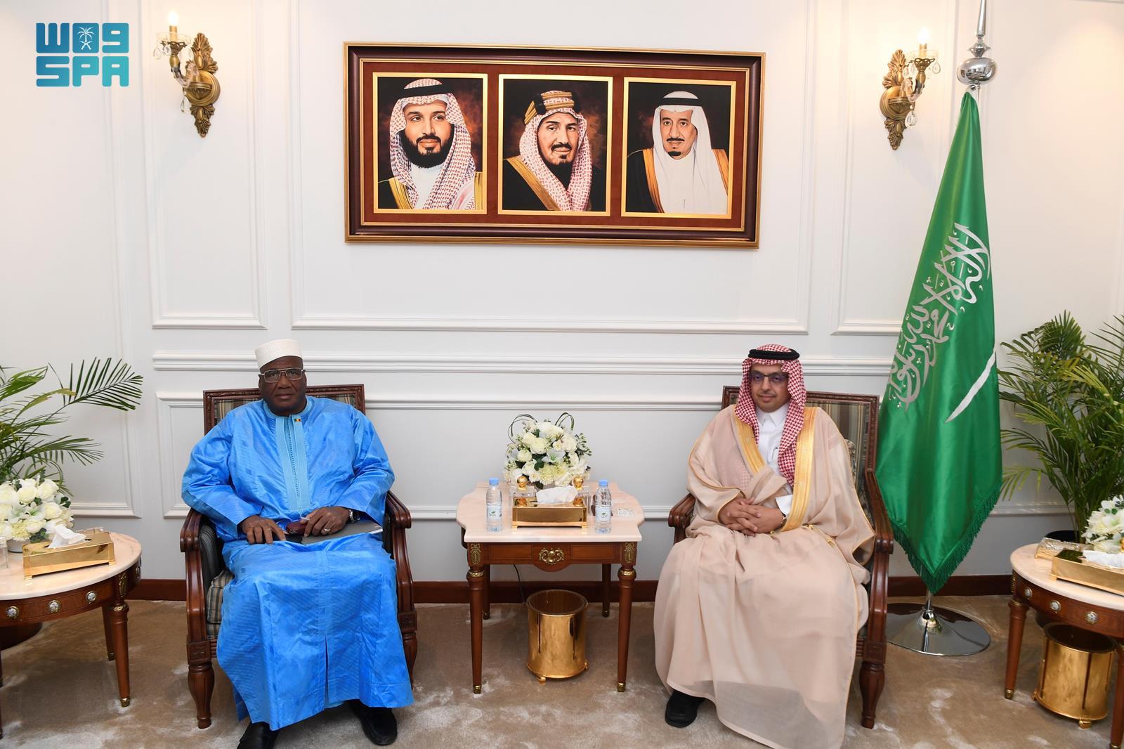 Foreign Ministry’s Makkah Branch Director Receives Consul General of ...