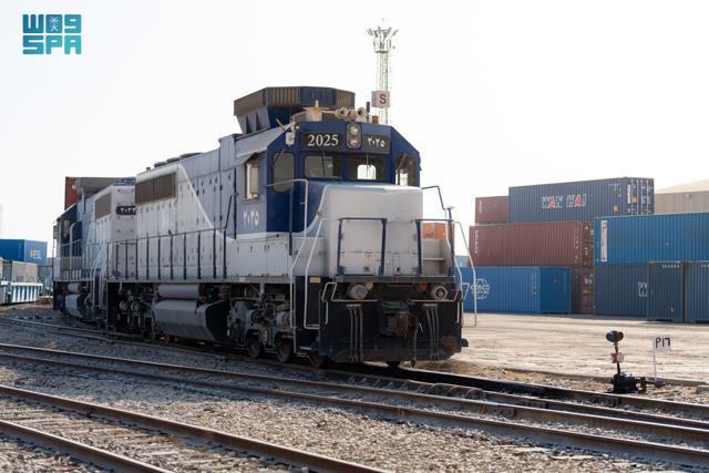 New Freight Train Track Outside Al-Ahsa Urban Area Begins Test Operations