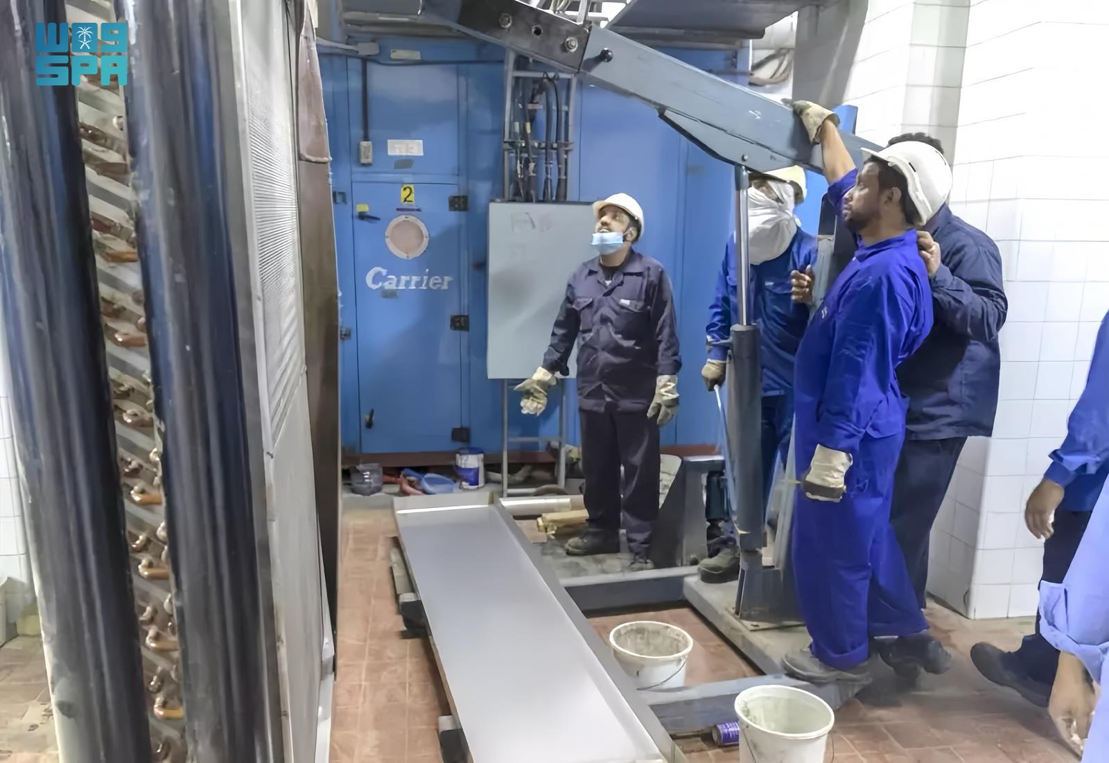 A Look at Grand Mosque's Massive 155,000-Ton Capacity Cooling System ...